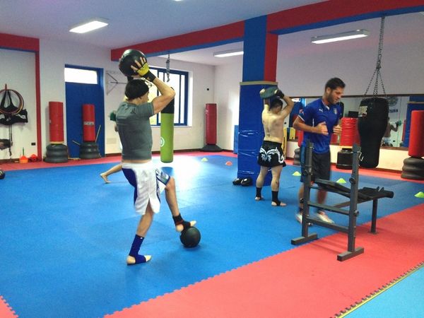 Il pugile Marcello ‘Cello’ Renda in vacanza a Ciro’ Marina – ilCirotano