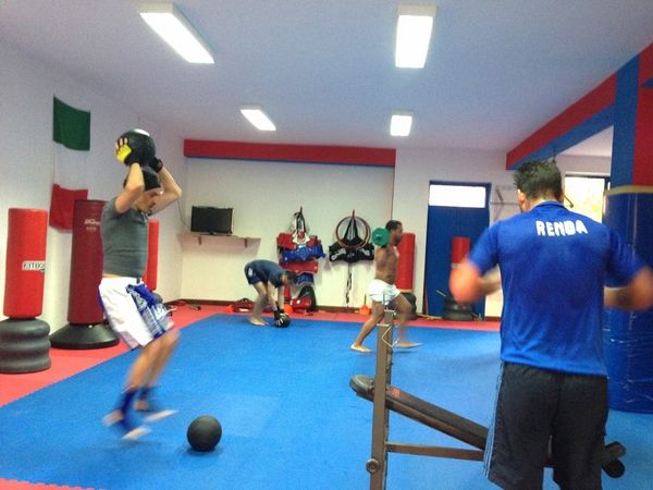 Il pugile Marcello ‘Cello’ Renda in vacanza a Ciro’ Marina – ilCirotano