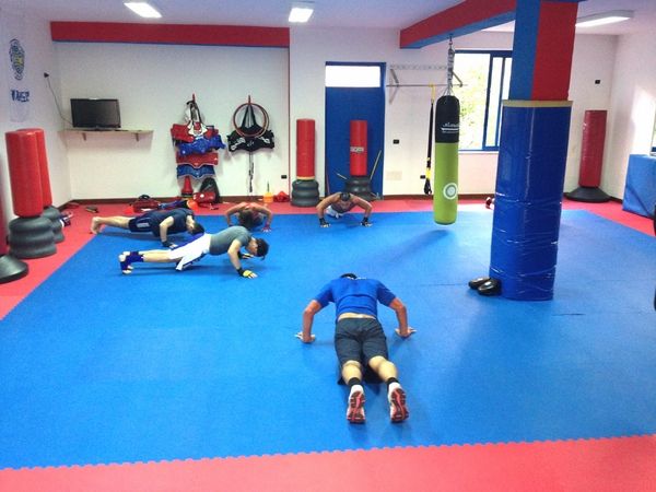 Il pugile Marcello ‘Cello’ Renda in vacanza a Ciro’ Marina – ilCirotano