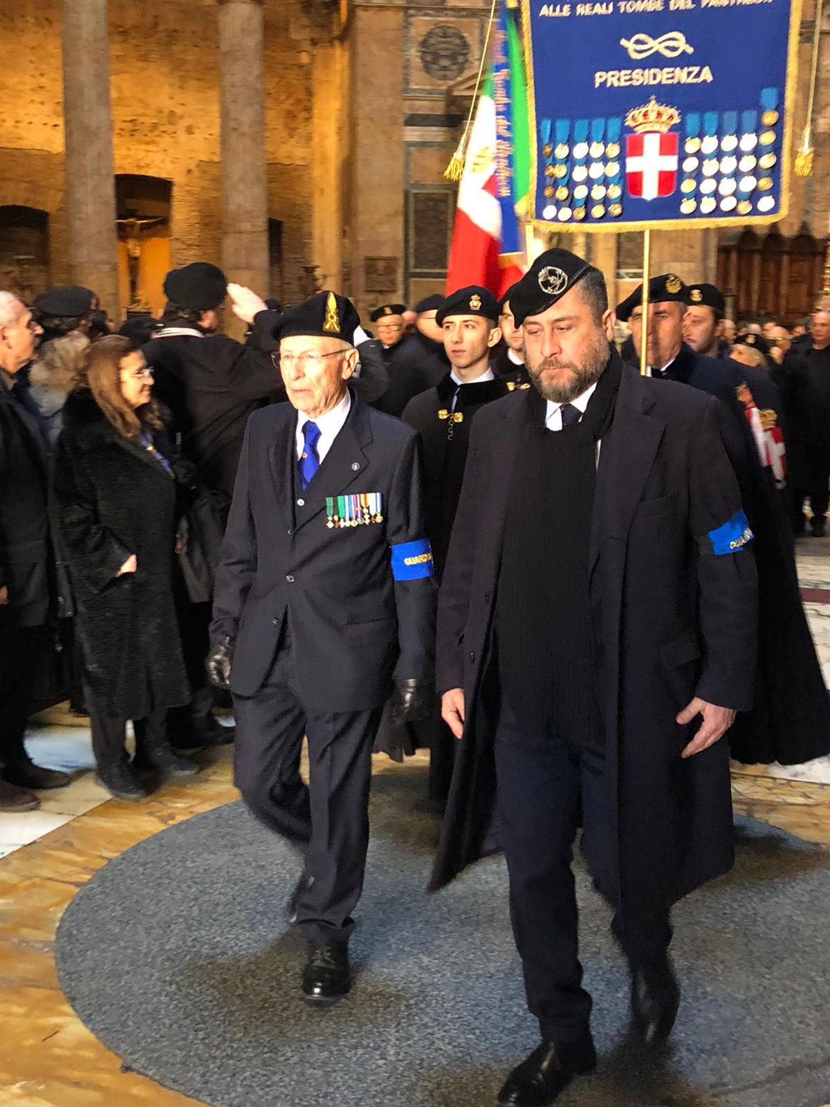 La delegazione di Crotone delle Guardie d’Onore alle Reali Tombe del ...