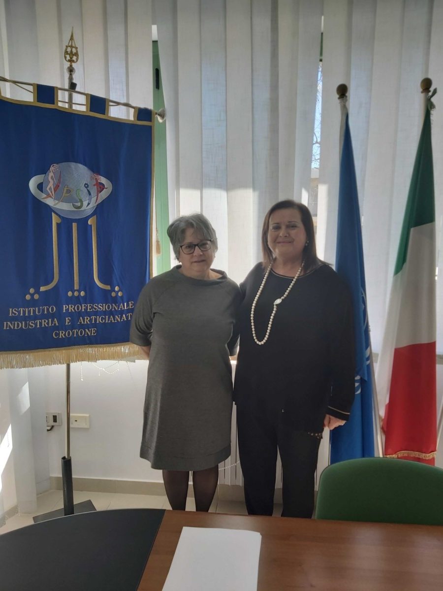 Alta moda all’IPSIA di Crotone con la stilista internazionale Franca ...