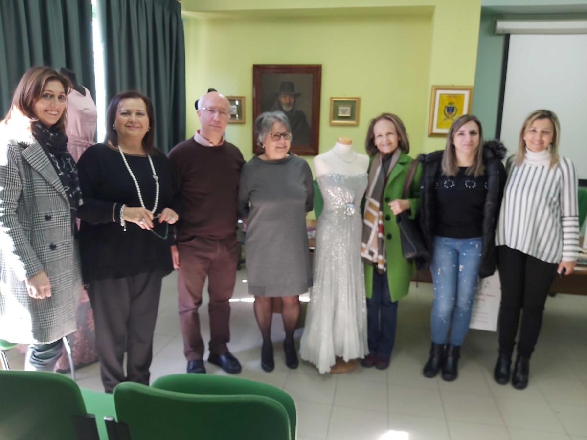 Alta moda all’IPSIA di Crotone con la stilista internazionale Franca ...