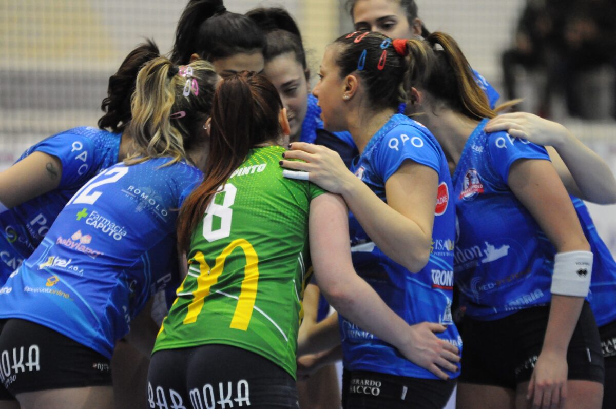 La Pallavolo Crotone espugna il campo Volley Reghion di Reggio Calabria - ilCirotano