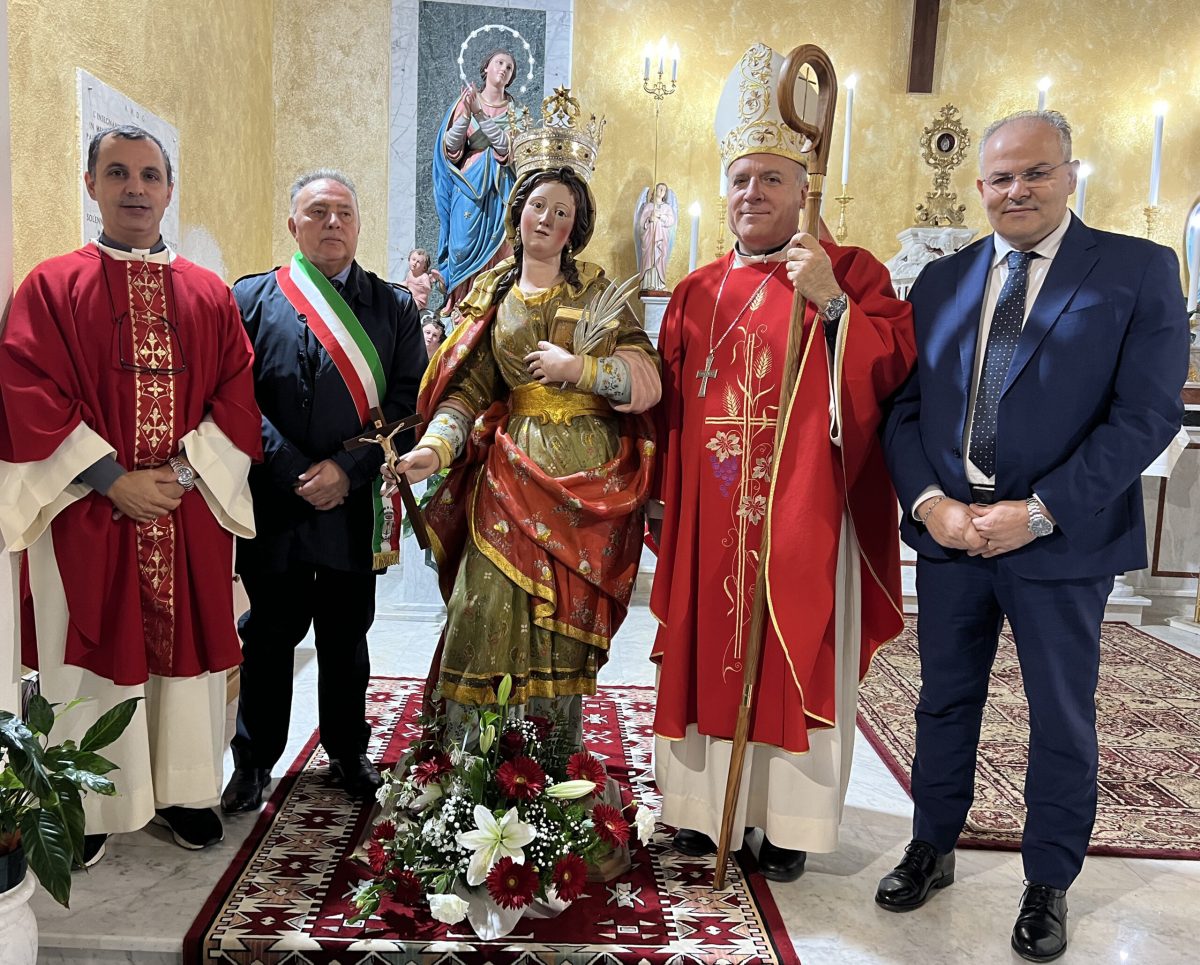 Michele Affidato realizza la corona per Santa Veneranda in Carfizzi ...