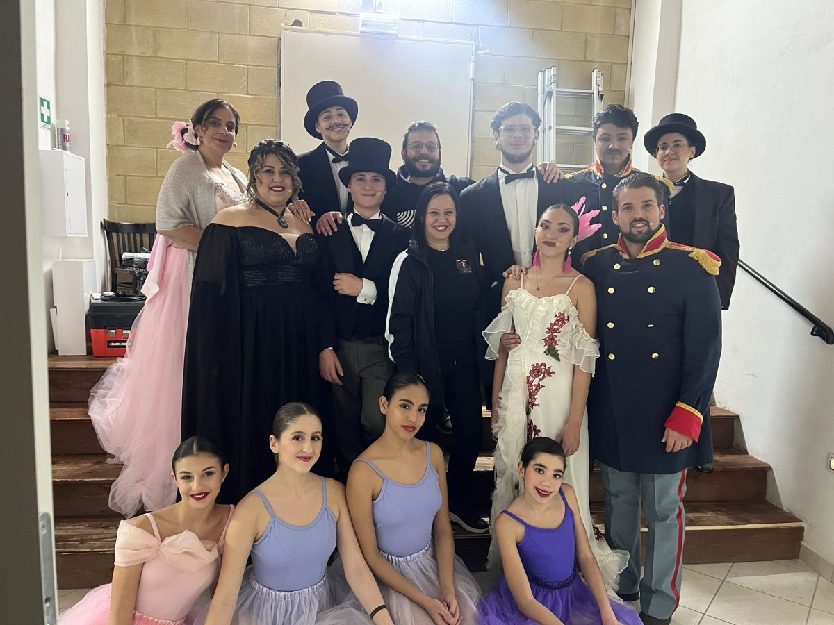 Successo per "La Vedova Allegra" al Teatro Alikia di Cirò Marina: una ...